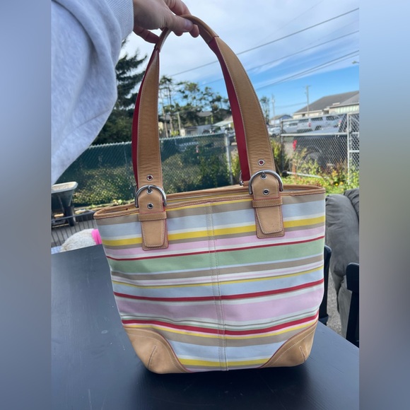 Coach | Bags | Coach Hampton Daisy 4435 Multi Color Tote | Poshmark